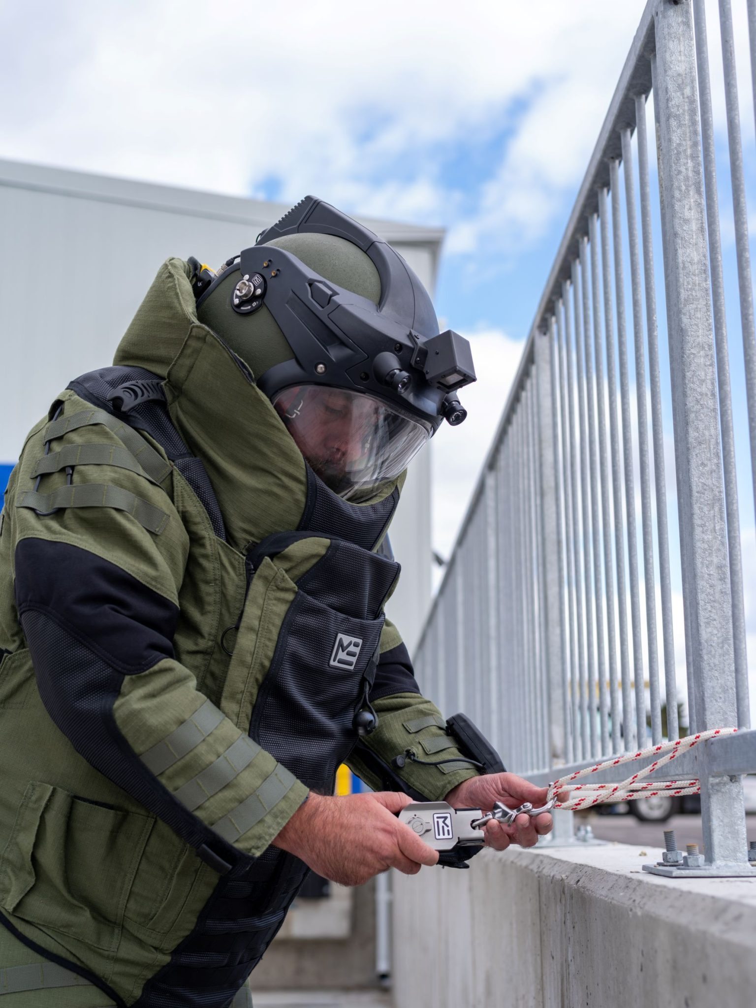 EOD 10E Helmet Live Video System - Med-Eng